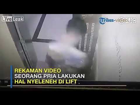 Kencing Di Lift Kemudian Terjebak