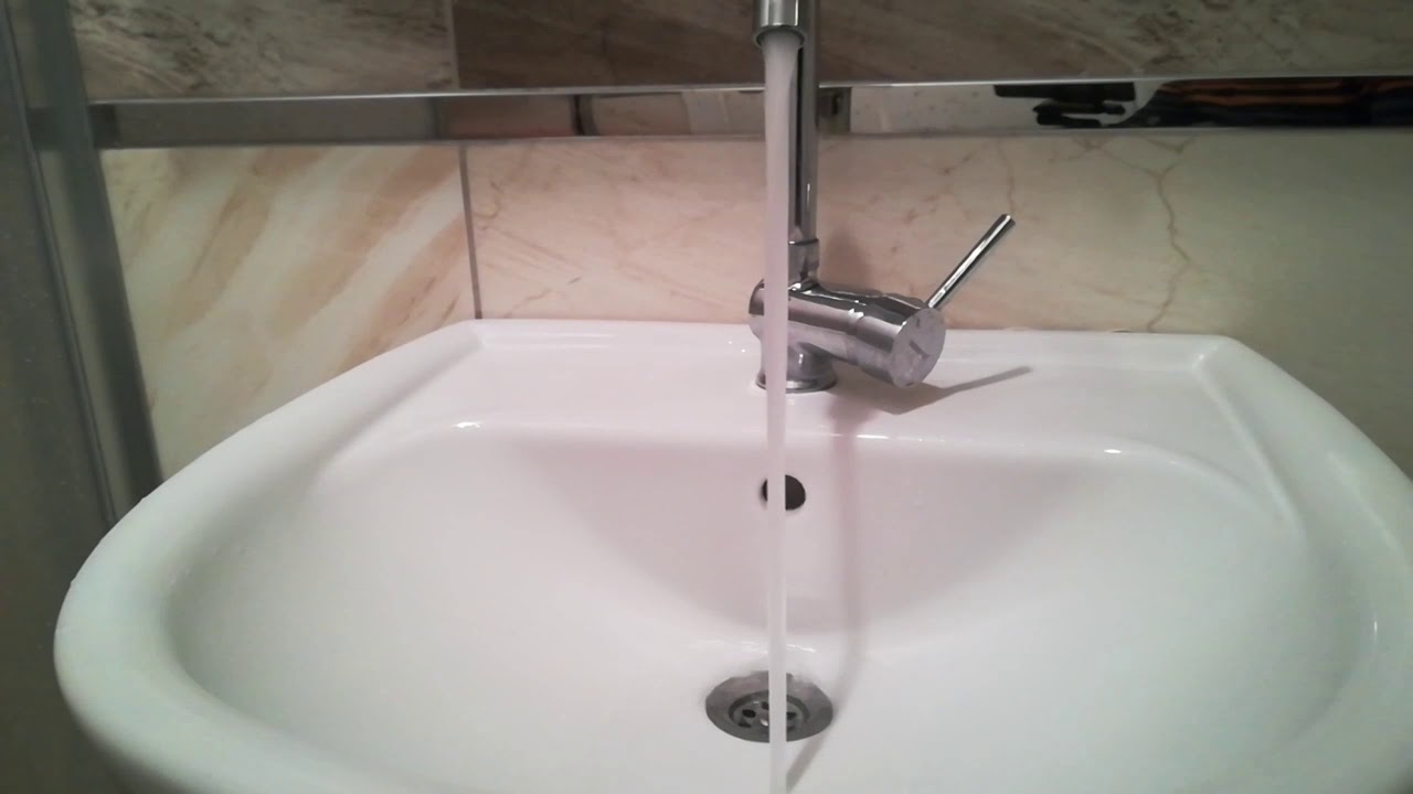 Tap Water Sound Effect - YouTube