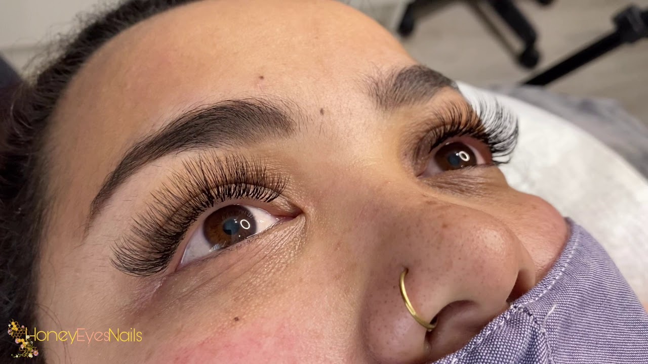 2D lashes | natural volume look | Erica Jsa - YouTube
