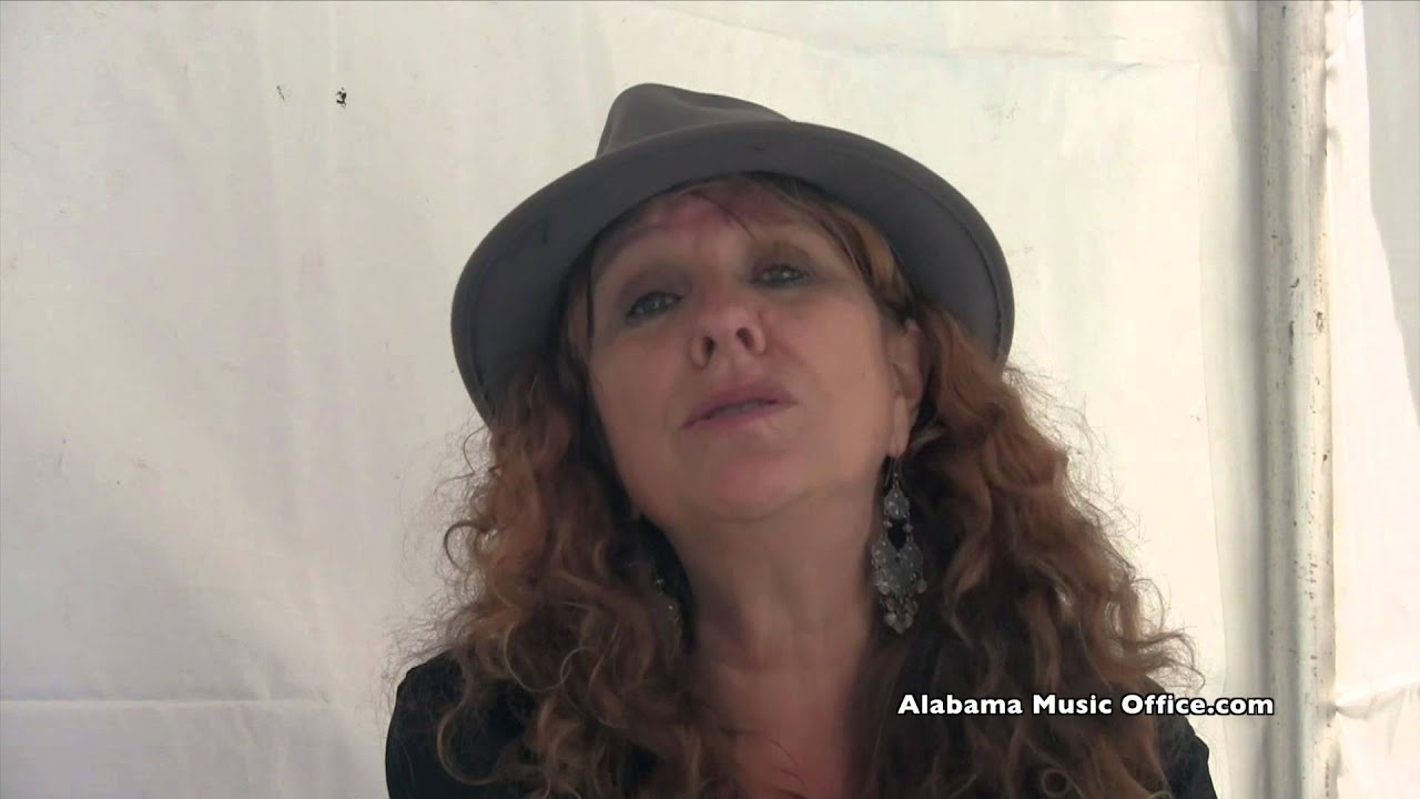 Debbie Bond after European Tour talks about Alabama Music - YouTube