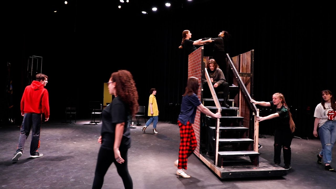 Student Stages Their First Musical in Weekend Workshop - YouTube