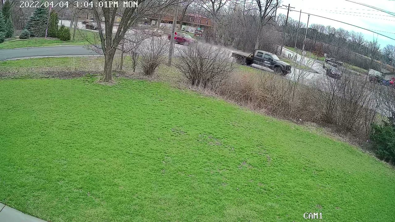 Selco Truck @ 311ft/3 sec = 60-70 mph SW - YouTube