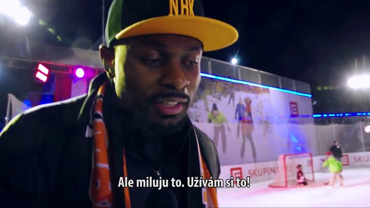 Thomas Massamba på ett par skridskor i den Tjeckiska staden Nymburk ...