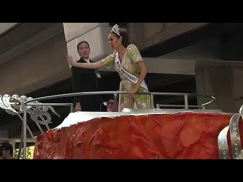 Kainat güzeli ülkesi Filipinler'de kraliçe gibi karşılandı