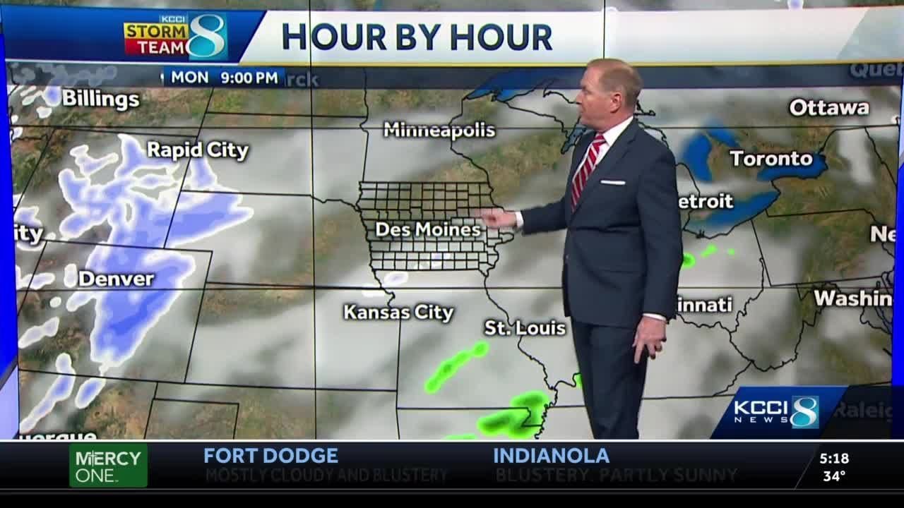 Tracking scattered flurries and freezing drizzle chances - YouTube