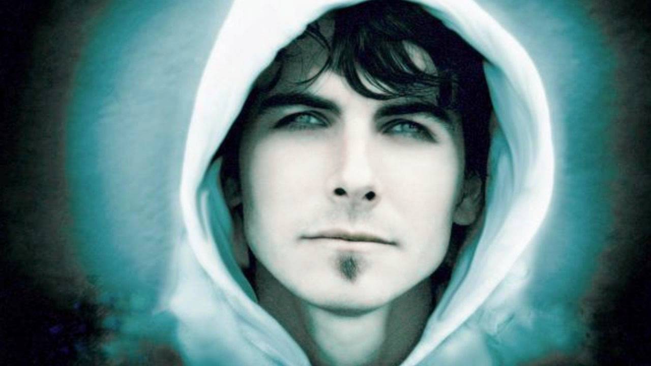 Eskmo - Come Back - YouTube