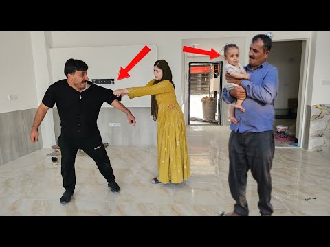 A woman plays the role of Zainab, playing the role of Mojtaba's life
