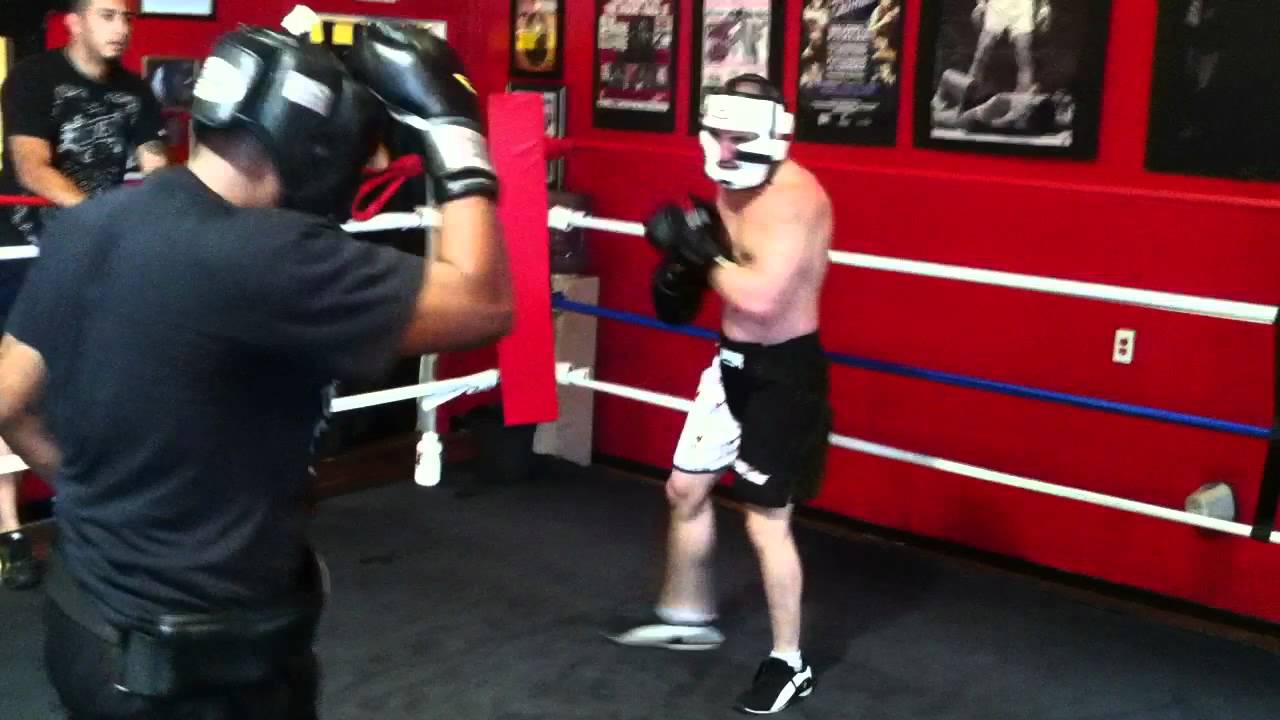 Fit Pit Boxing Academy Spar Session - Altimore, Burditt - YouTube