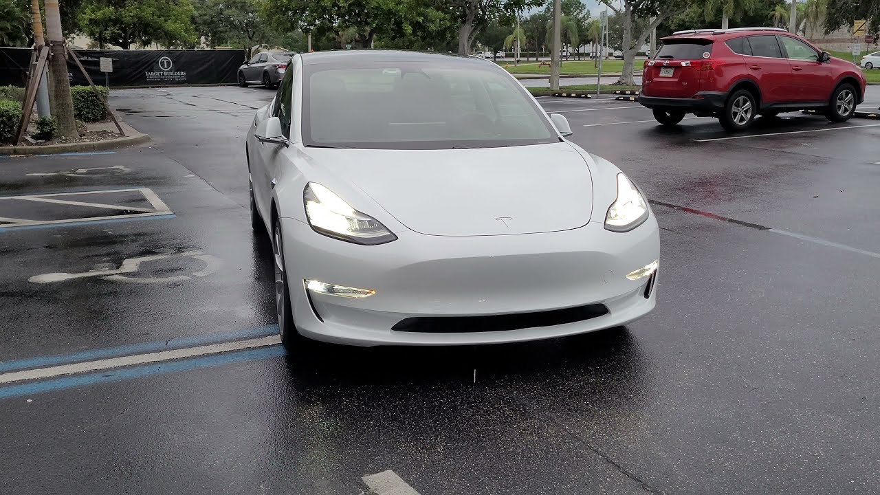 Tesla Model 3 Smart Summon Short Video - YouTube