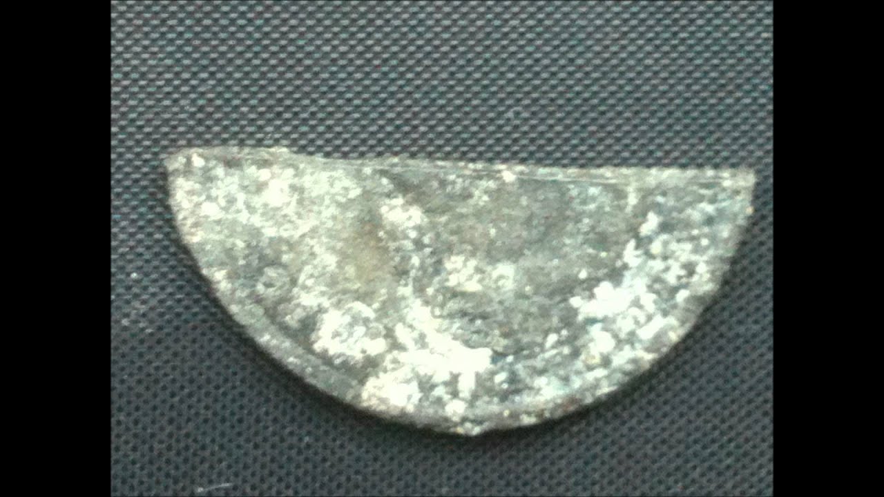 THE MUDLARKER mudlarking 2011 River Thames VID 2.wmv - YouTube