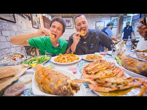 Street Food + SEAFOOD in Saudi Arabia!! 🇸🇦 Best RED SEA Fish and Shrimp in Jeddah!!