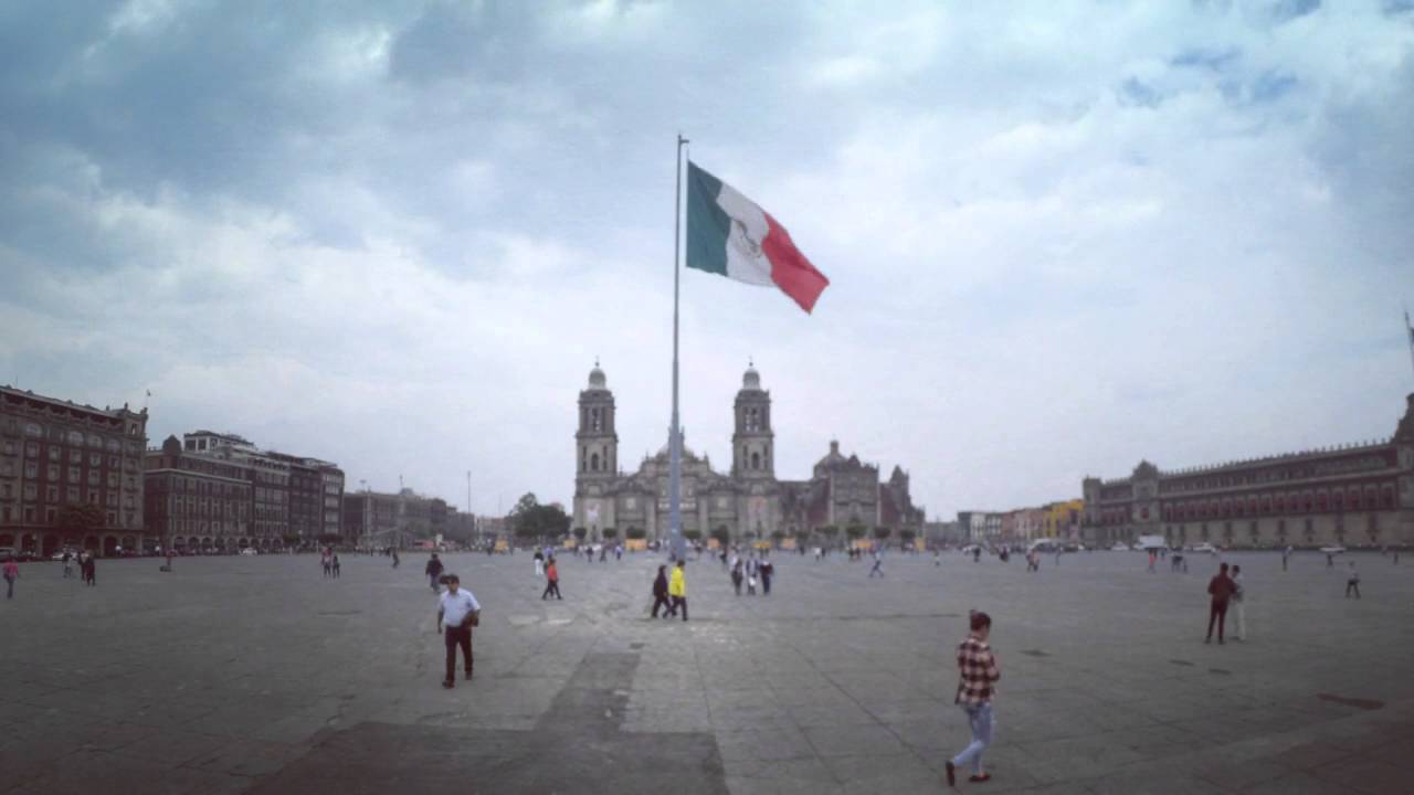 Time-lapse Zocalo CDMX - YouTube