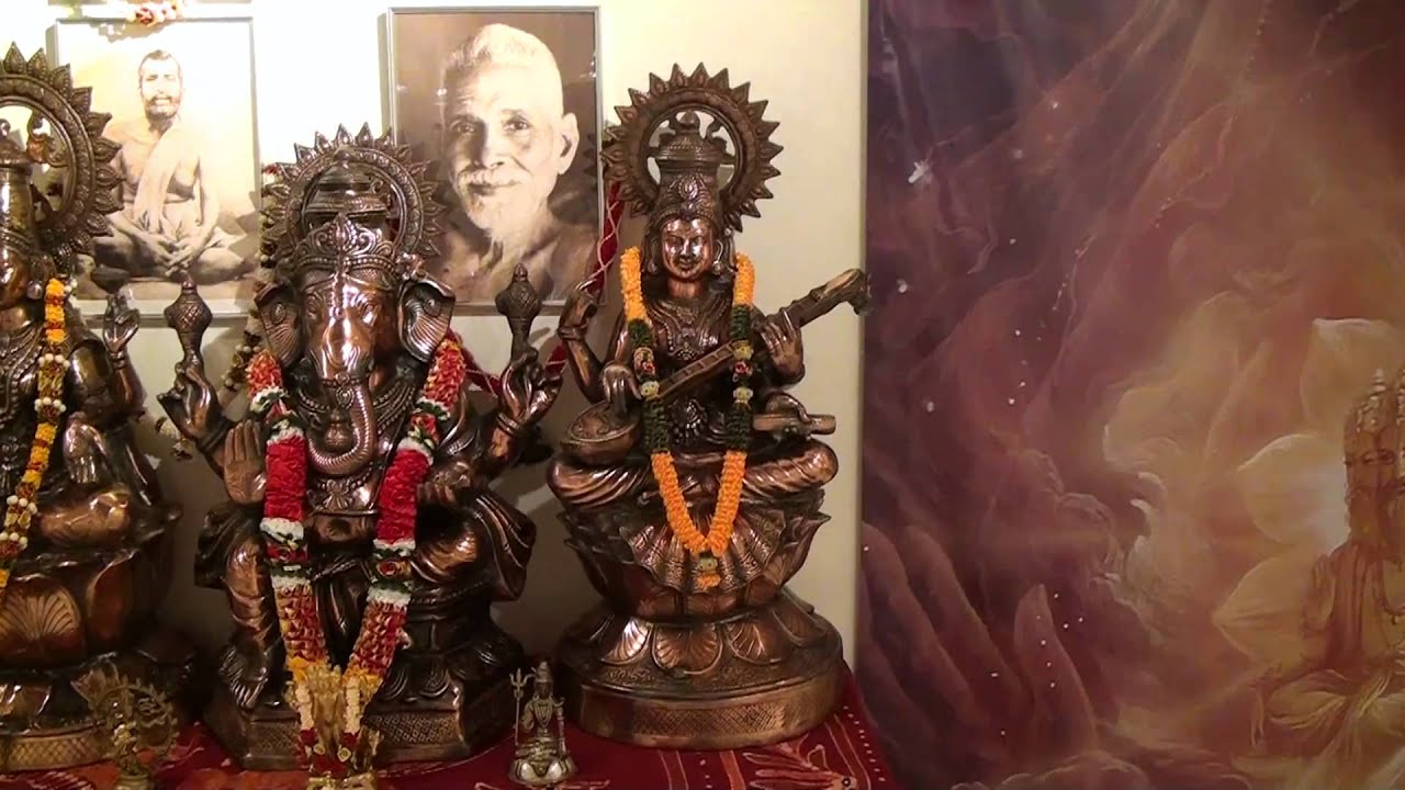 Hinduism Temple, Tokyo ,Japan 20110129 Ganesh-Laxmi-Saraswati Murti ...