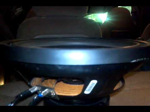 11 year old jl audio 10w0 on about 800 watts - YouTube