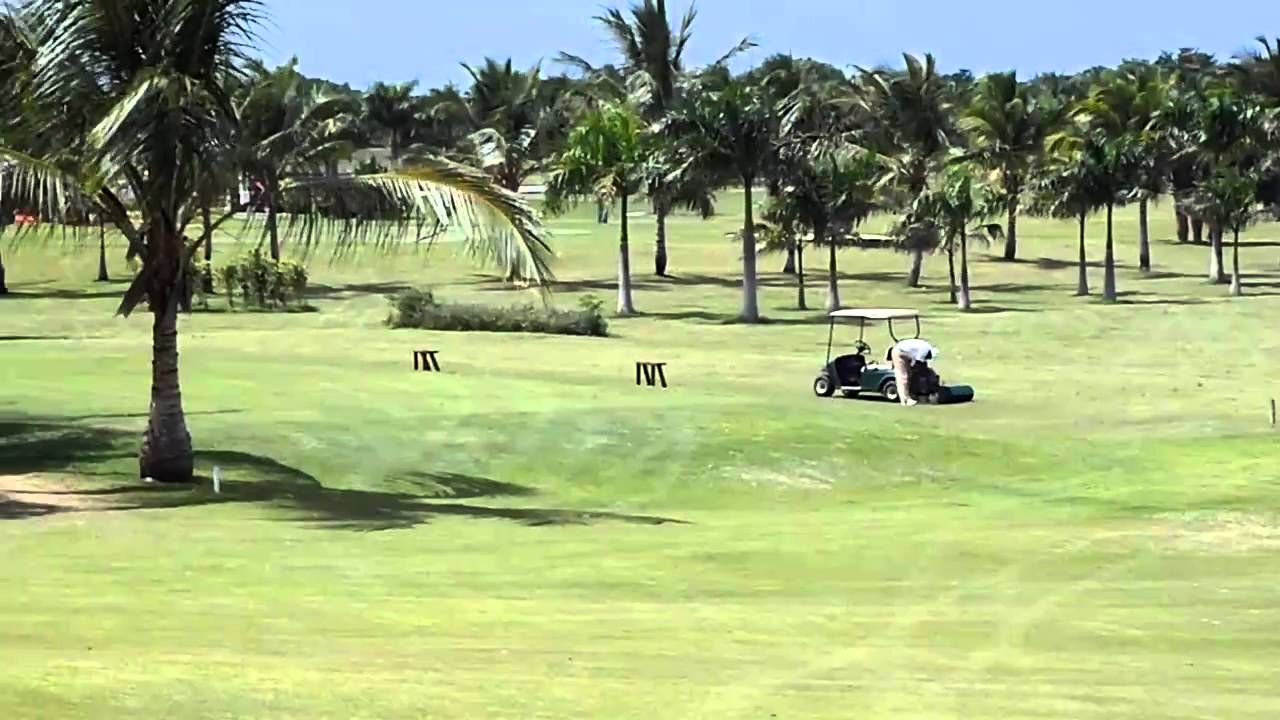 Catalonia Caribe Golf Club 1/4 - YouTube
