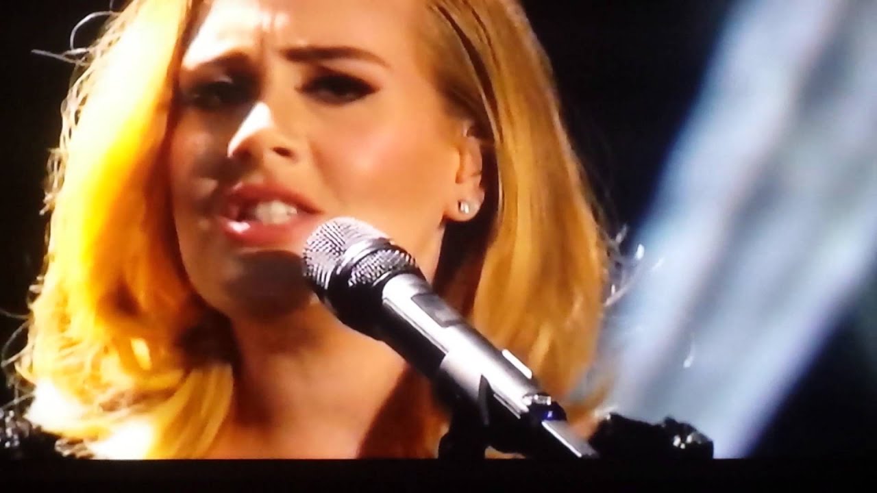 ADELE - Hello / LIVE PERFORMANCE GERMANY - YouTube