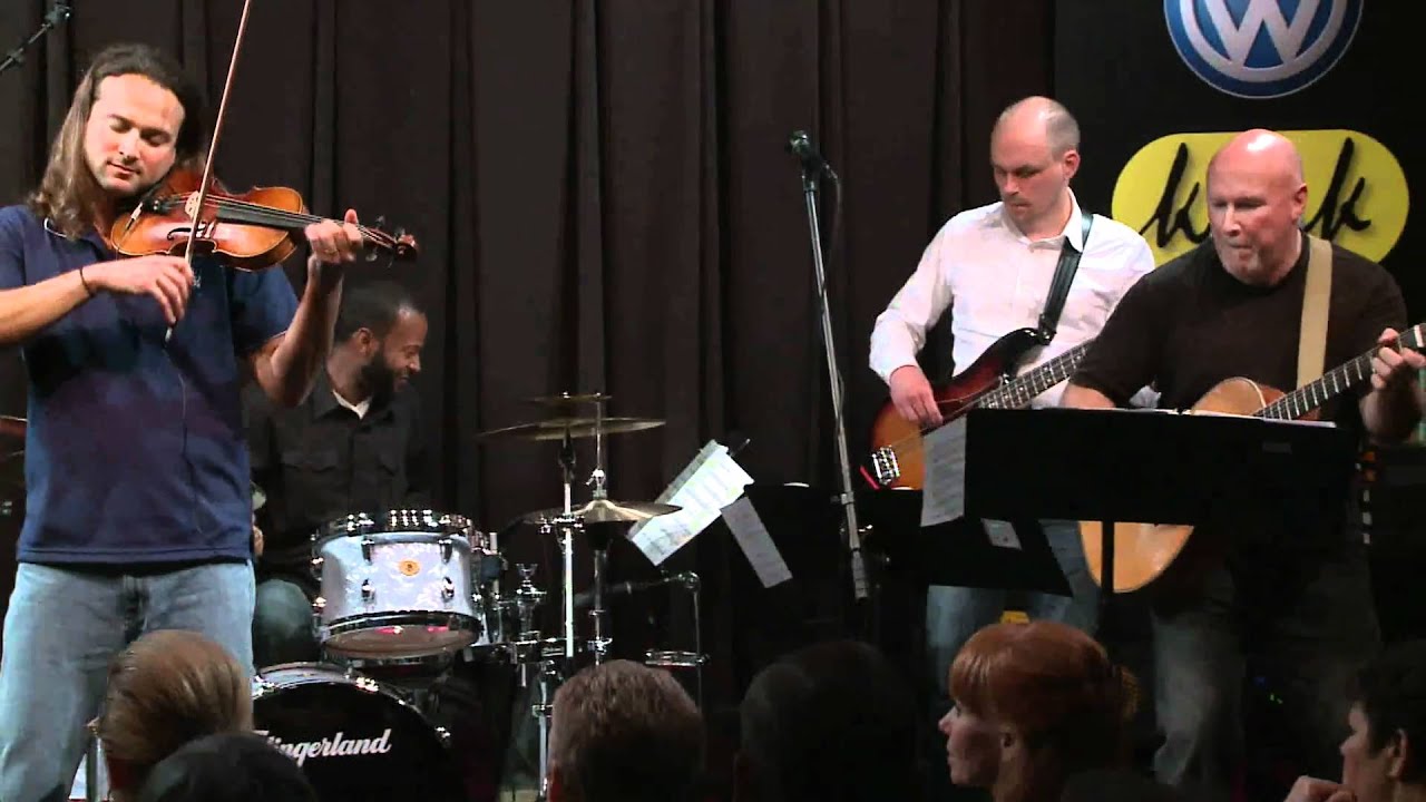 Aaron Meyer - Carol Of The Bells (Bing Lounge) - YouTube