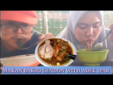 VIRAL !! BAKSO GENDON MEDAN HELVETIA I RASANYA BIKIN NAGIH - YouTube