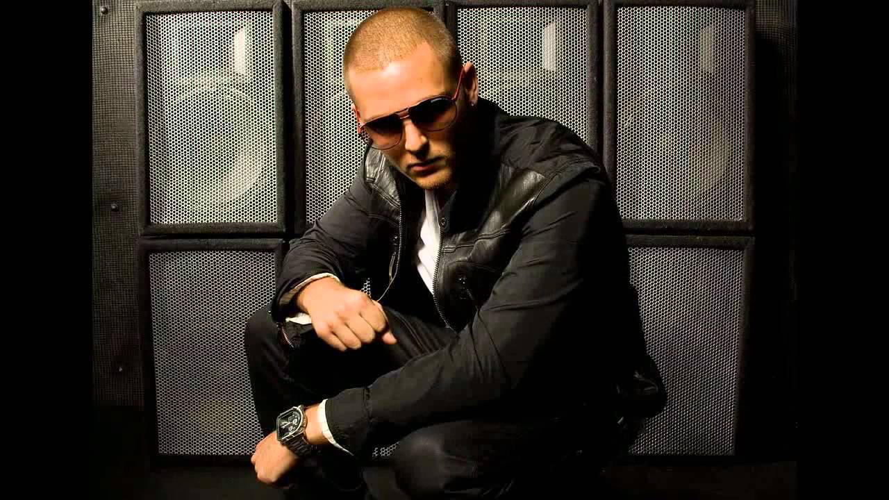 Jared Evan - In Love With You (acoustic) - YouTube