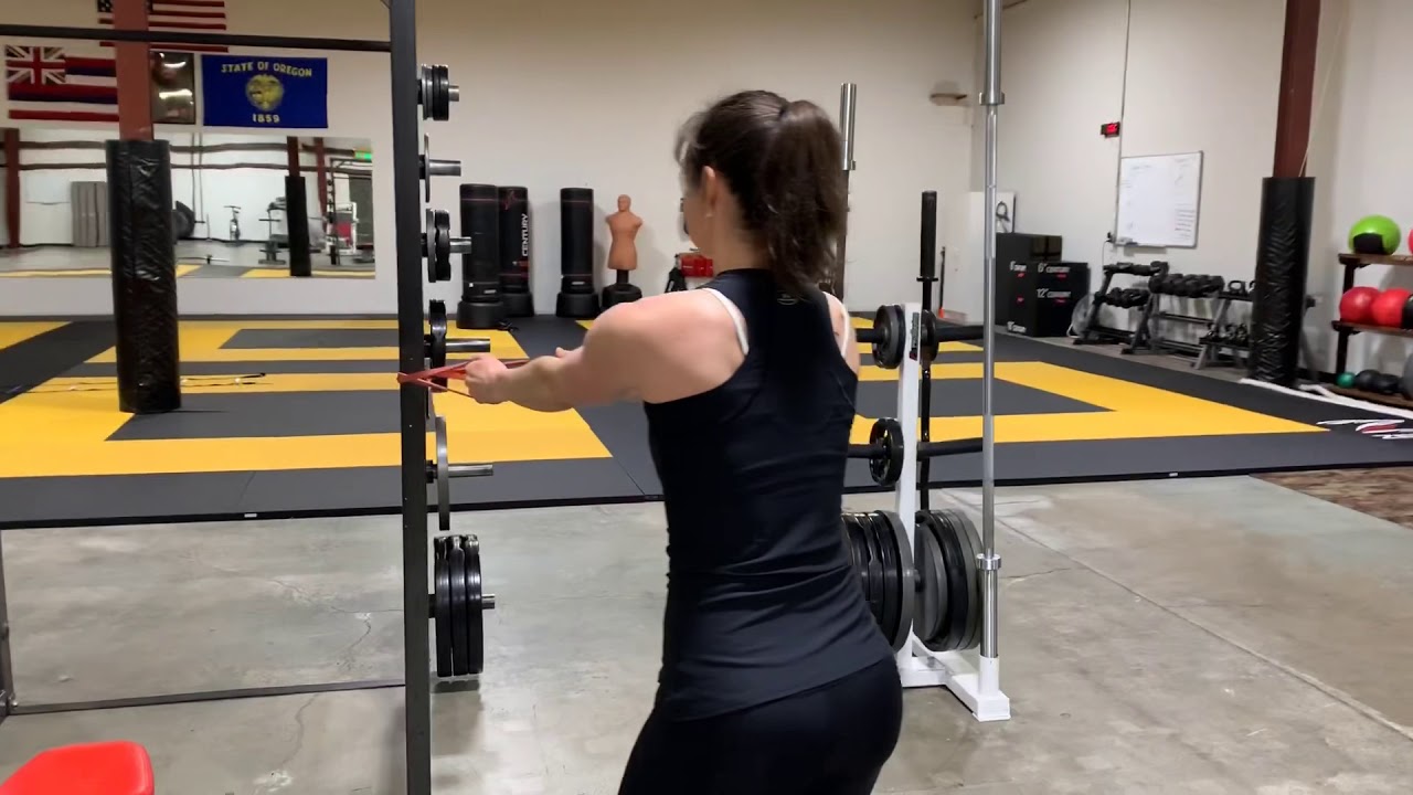 How To: Resistance Band Rows - YouTube