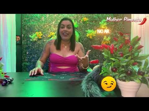 HOMEM ADORA ESPANHOLA NOS PEITOS DELA