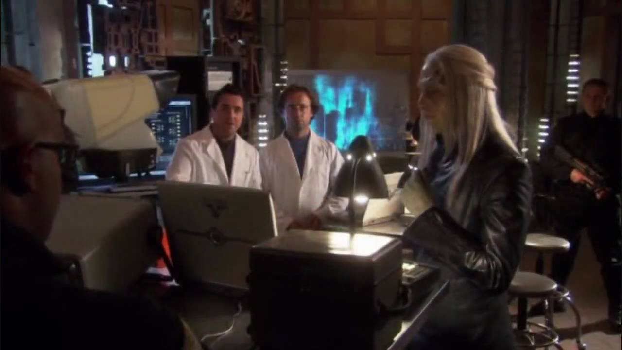 Dr.Beckett and the Wraith....doctor..doctor - YouTube