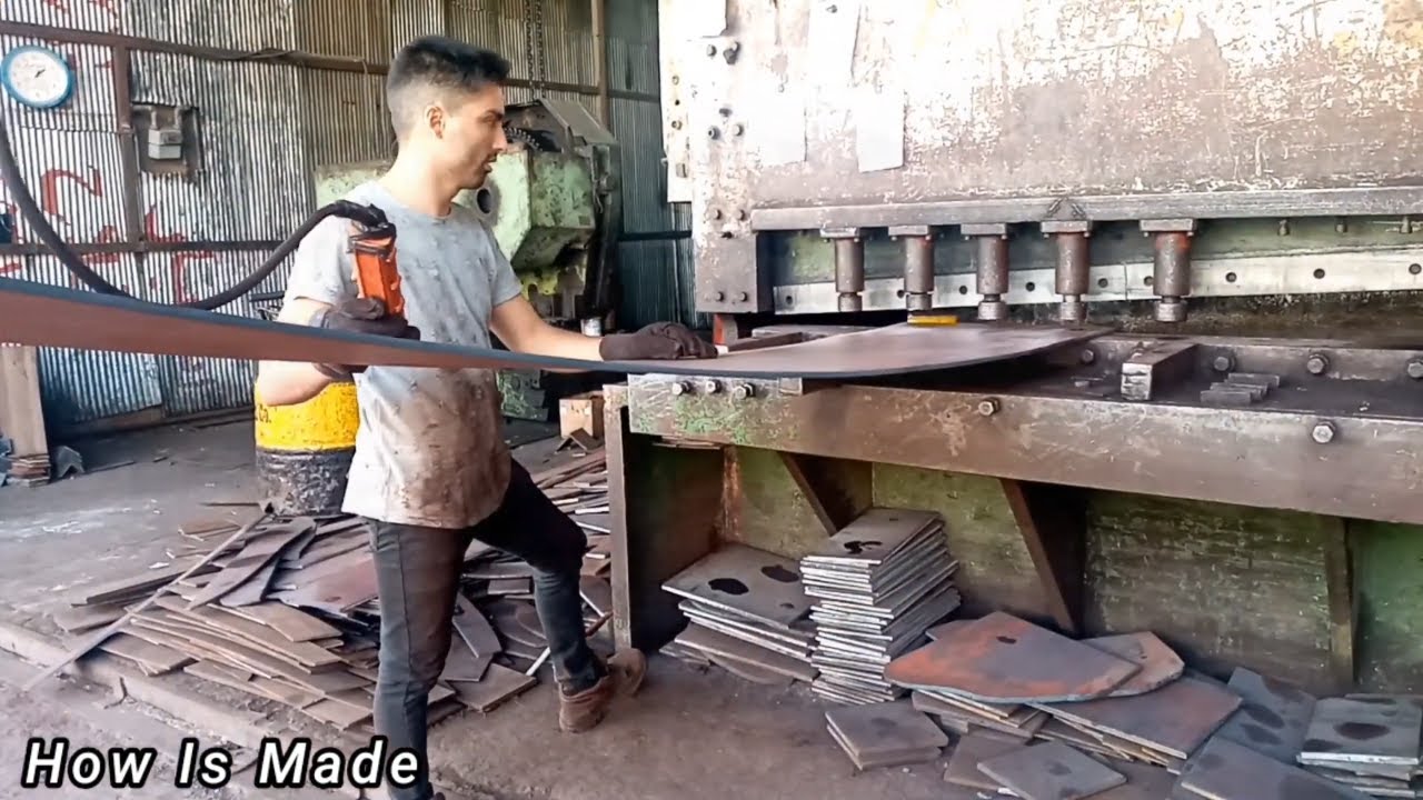 Guillotine Machine , Cutting 1cm Metal sheet / How Is Made - YouTube