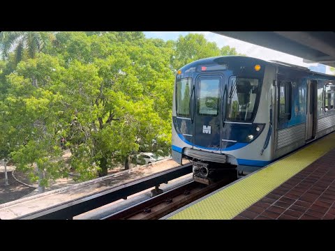 Miami-Dade Transit: Dadeland South-Bound 2017-18 Hitachi Rail Car ...