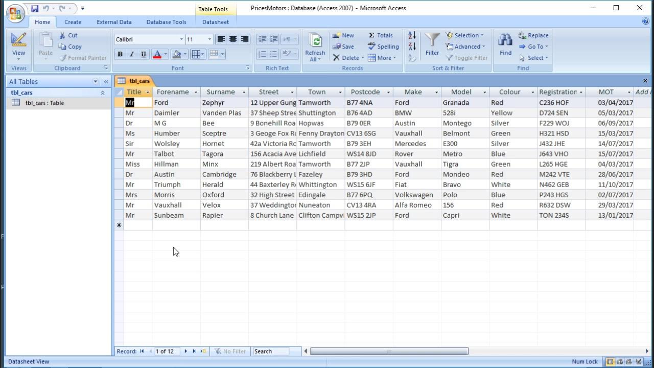 Microsoft Access - Calculations in Queries - YouTube