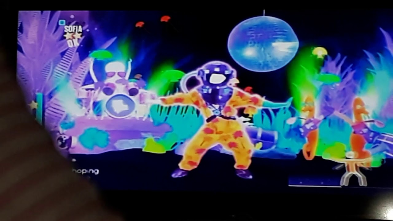 Just dance 2017 cake by the ocean - YouTube