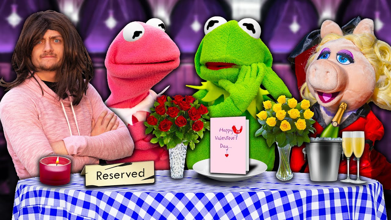 Kermit the Frog's Valentines Day Dinner Date! - YouTube