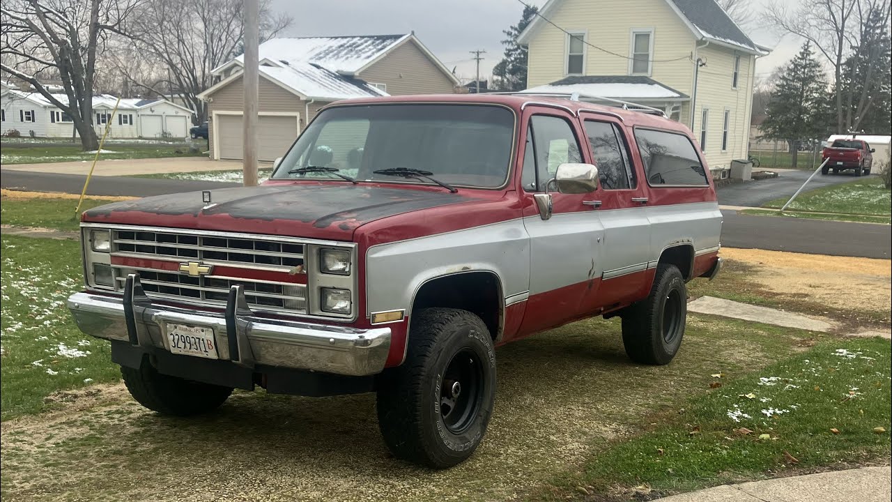 Cold Start 6.2 Detroit Diesel Suburban - YouTube