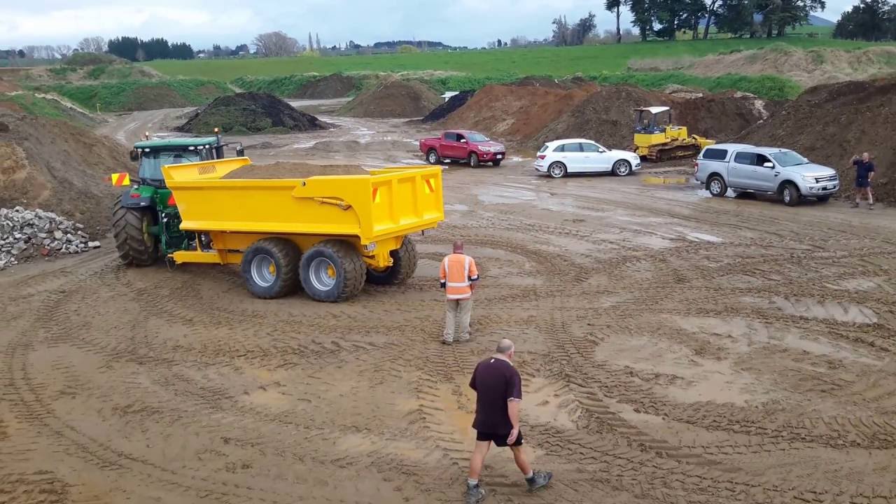 TRT Construction Tipper - YouTube