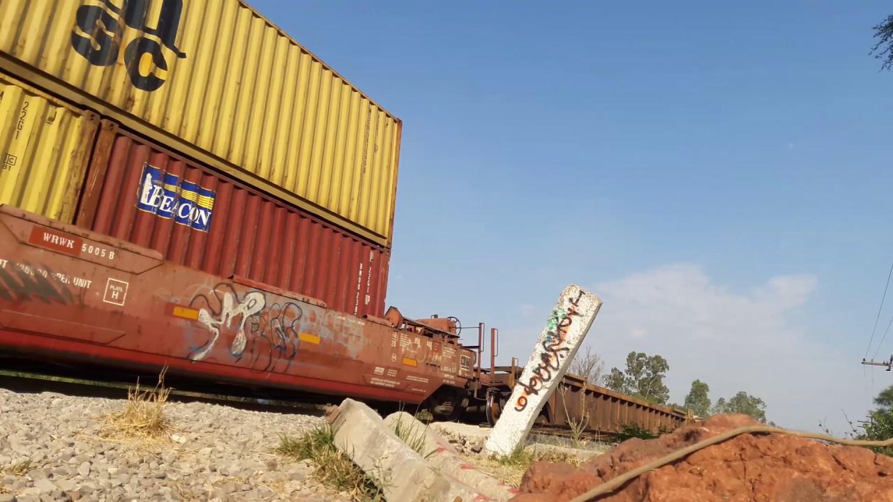 The Doble Stack Countainer Train AC4400 4564 Flat Barren - YouTube