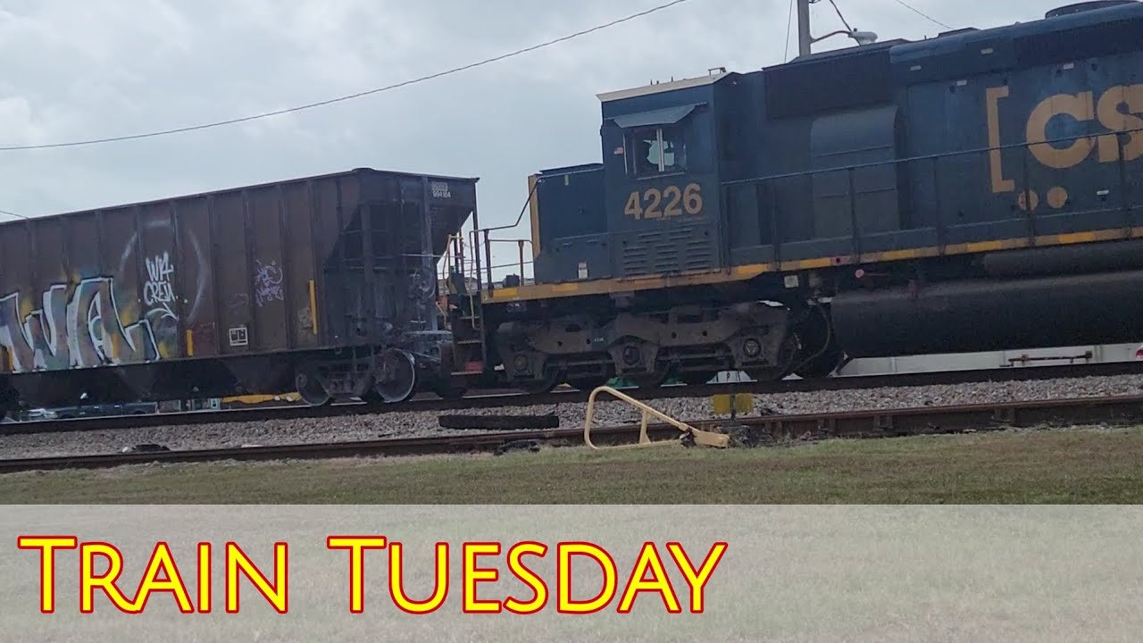 CSX Railroad 4226 Pulling Local Freight - YouTube