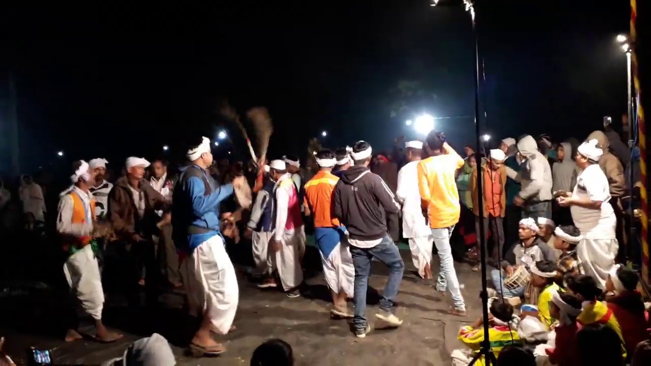 Adivasi gheriya dance video 01_2018 || saravani-fanaspada - YouTube