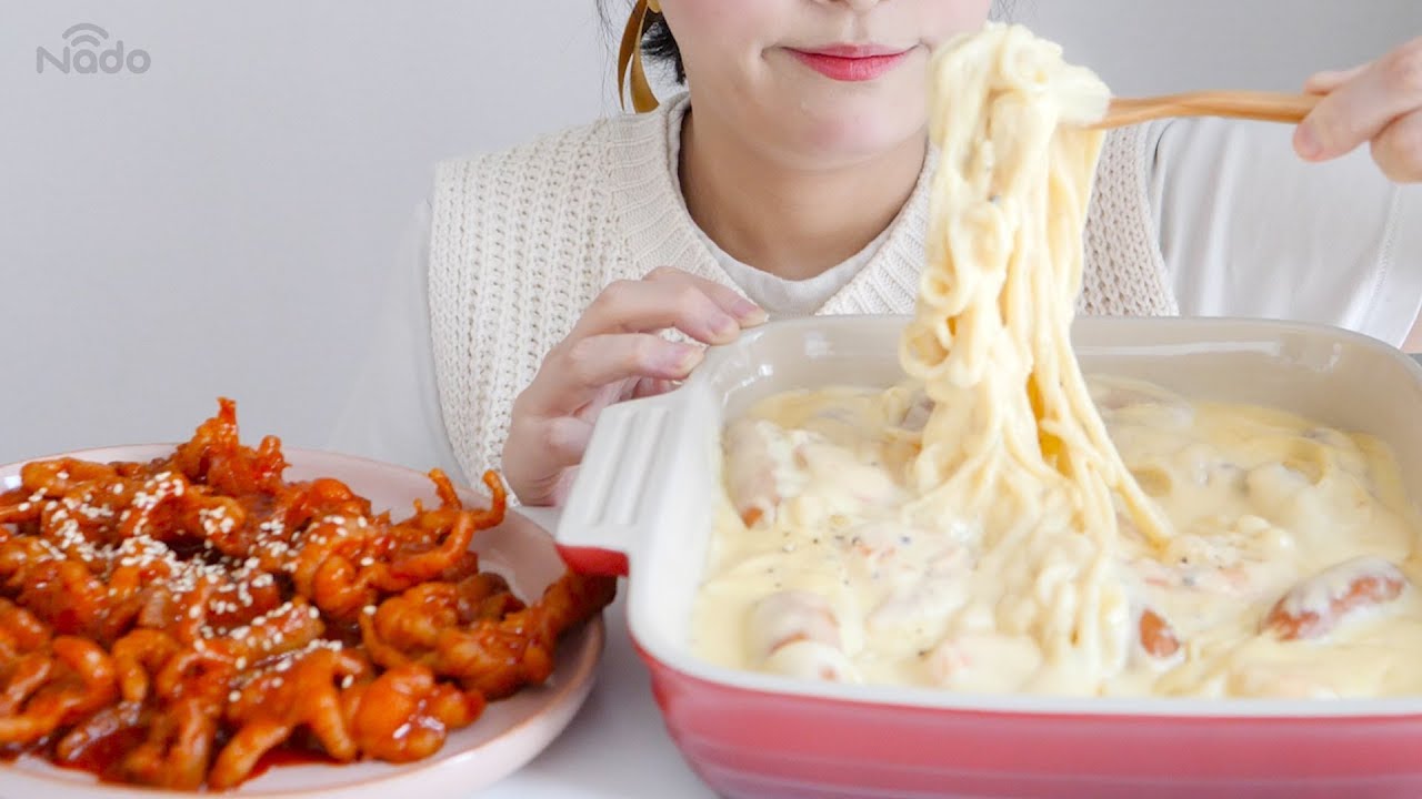 닭발과 치즈크림파스타 노토킹 먹방 Spicy Chicken feet & Cheese pasta eating ASMR ...