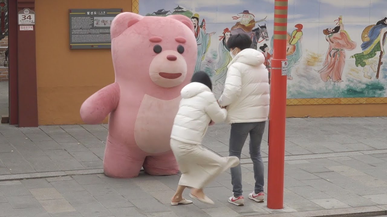 crazy moment happened.Giant Bear Prank - YouTube