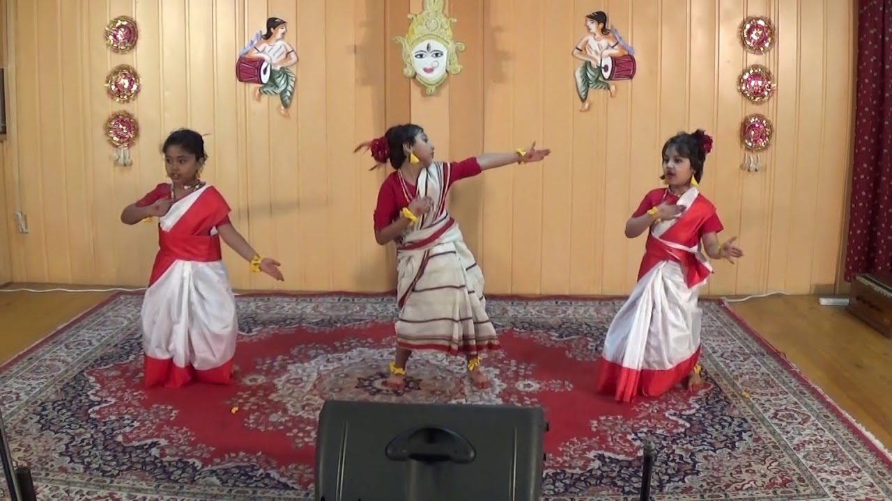 Dance performance with bengali folk song (Santali Music) Tu Kene Kada ...