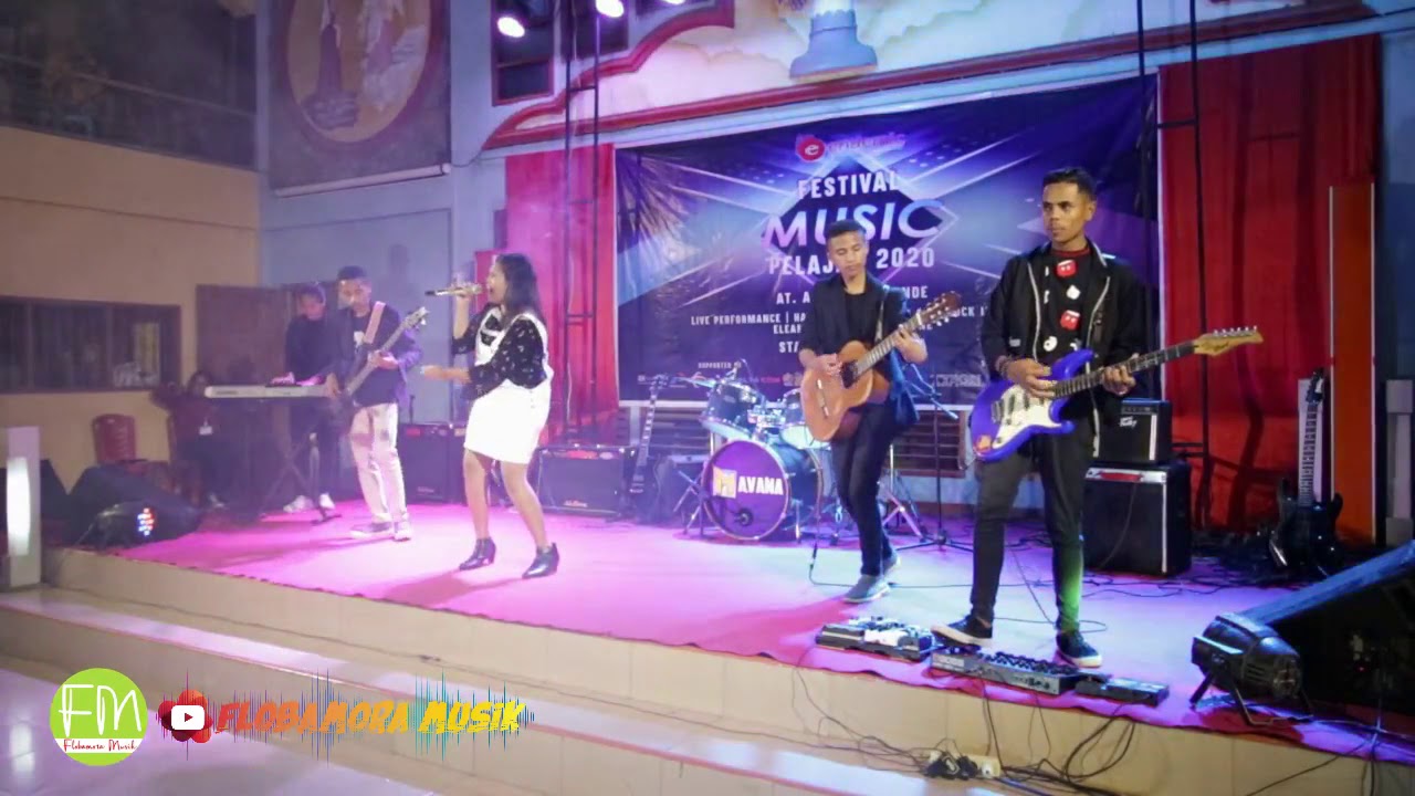 ENDEMIC Final - Juara 3 - Bumblebee Band | SMA Regina Pacis Bajawa - YouTube