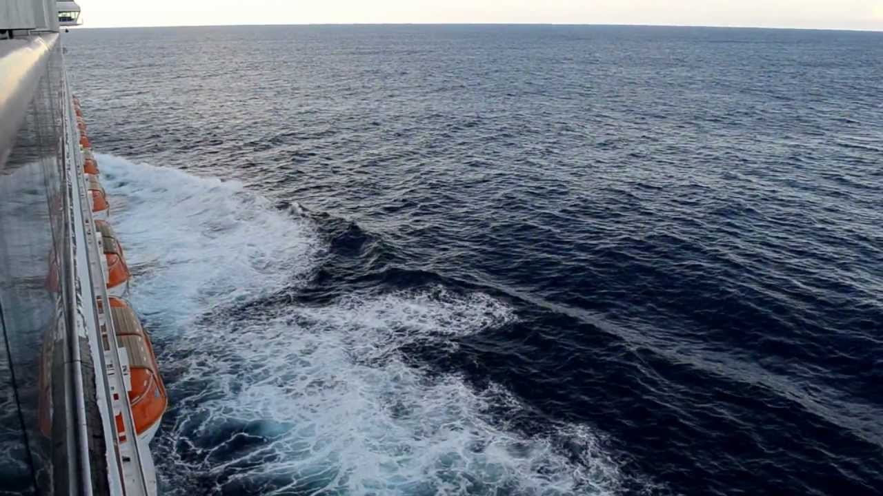 vague bateau de croisière - YouTube