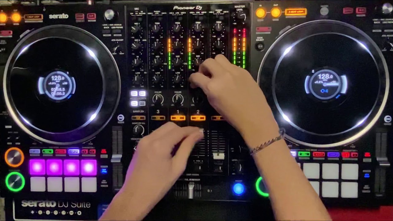 House/ Old School music - DJ set by Gianluca Ruffato - YouTube