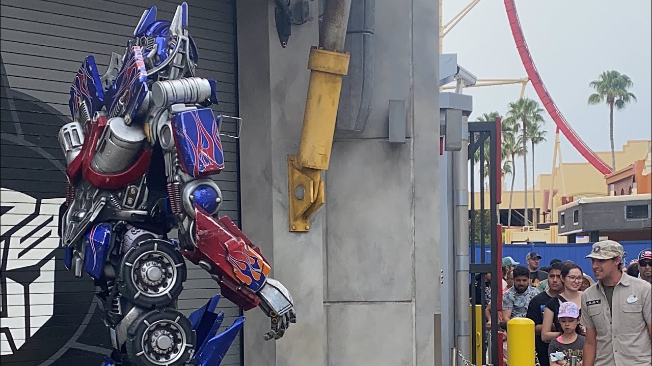 Optimus Prime Introduction~Universal Studios Florida - YouTube