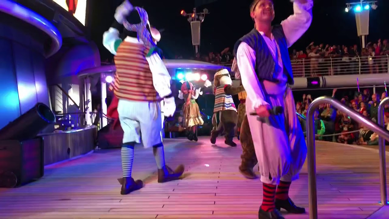 Pirate night on the Disney Cruise Wonder and Mickey Mouse pirate show ...