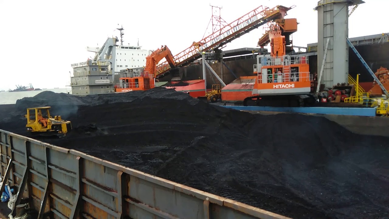 Proses Bongkar Batu bara - YouTube