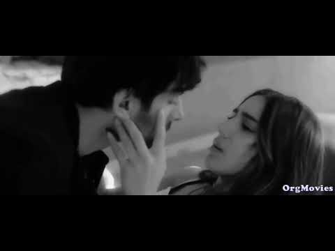 Sara and Kartik all kiss scene