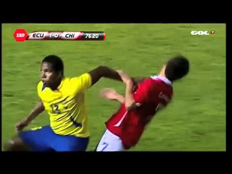 The worst football dive ever - YouTube