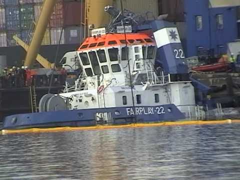 Salvage Fairplay 22, 16 november Waalhaven3 - YouTube