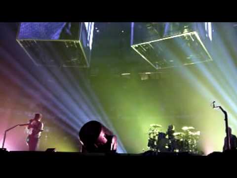 Muse - Unnatural Selection Live in Toronto 2010 - YouTube