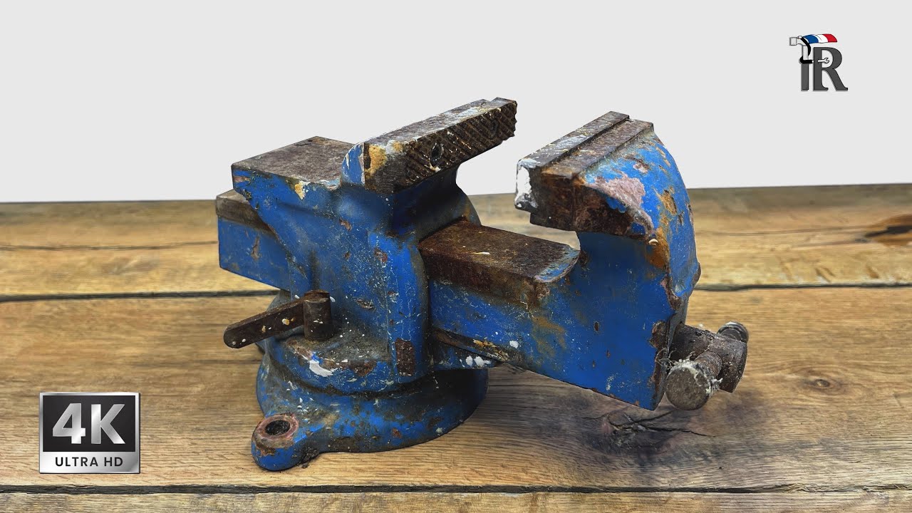 Restoration of a very rusty vice - ASMR 4K DIY - YouTube